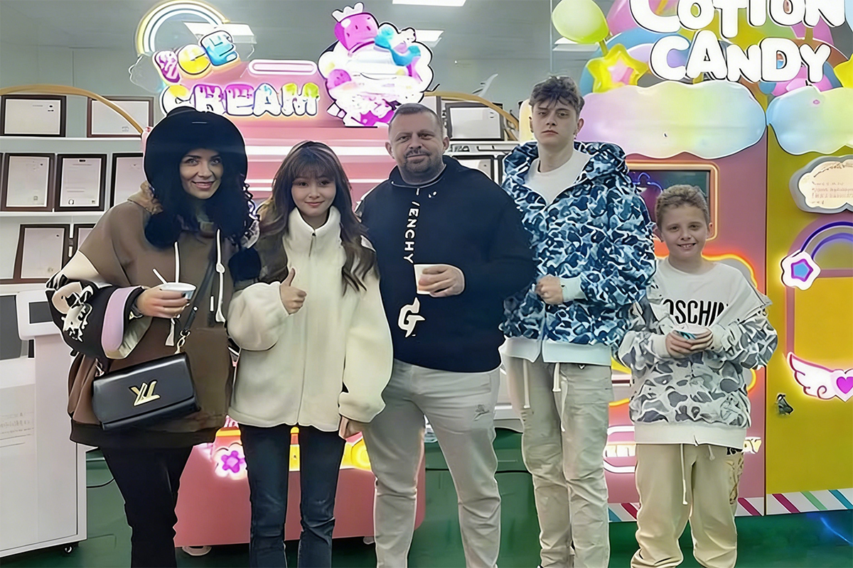 Foodline Manufacturer - Ice Cream Vending Machine